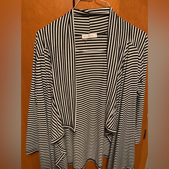 Allure Apparel | Sweaters | New Allure Apparel Black And White Cardigan ...